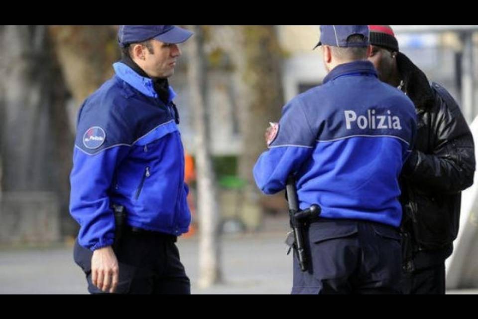 Due operai italiani senza permesso